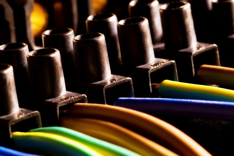 ECITB Diploma in Maintaining Plant and Systems – Electrical at SCQF Level 7 | R834 04 - ECITB