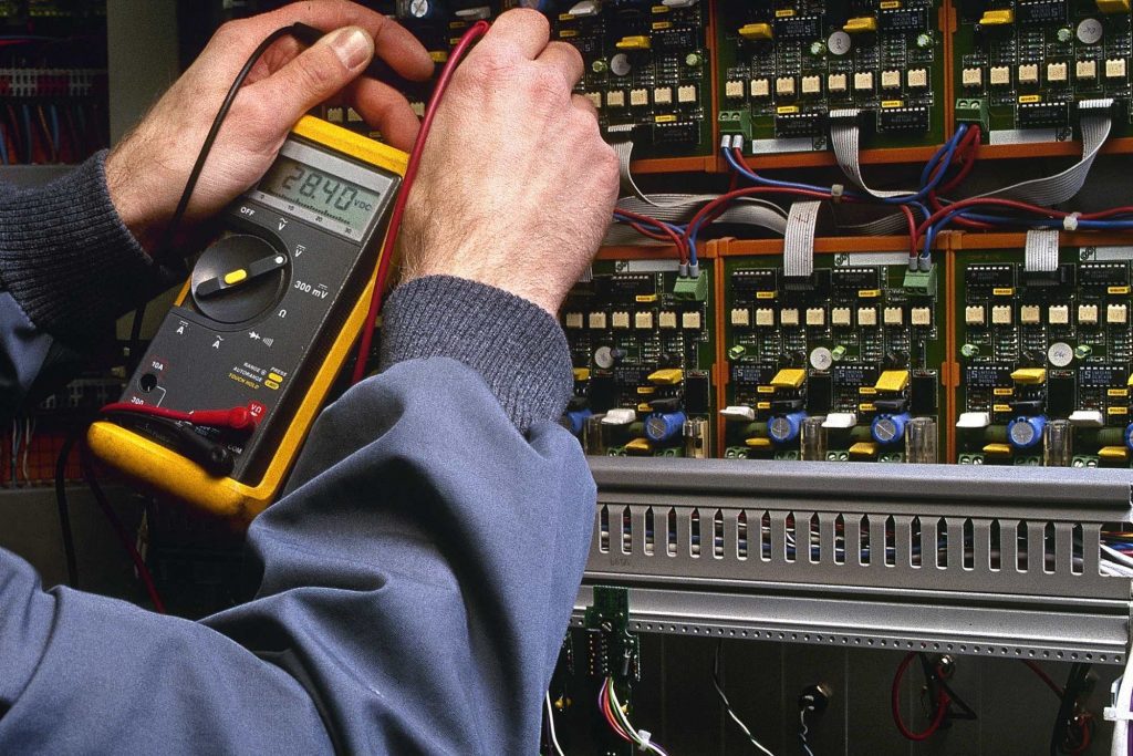 ECITB Diploma in Maintaining Plant and Systems – Electrical at SCQF Level 7 | R834 04 - ECITB