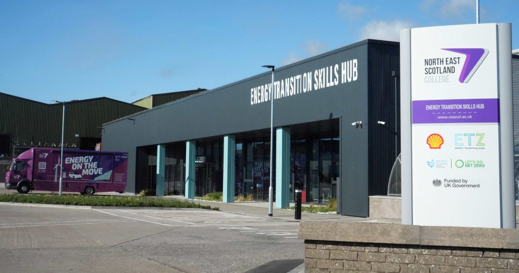 Apply Now: 2025 APTUS Apprenticeship Programme Open! - ECITB